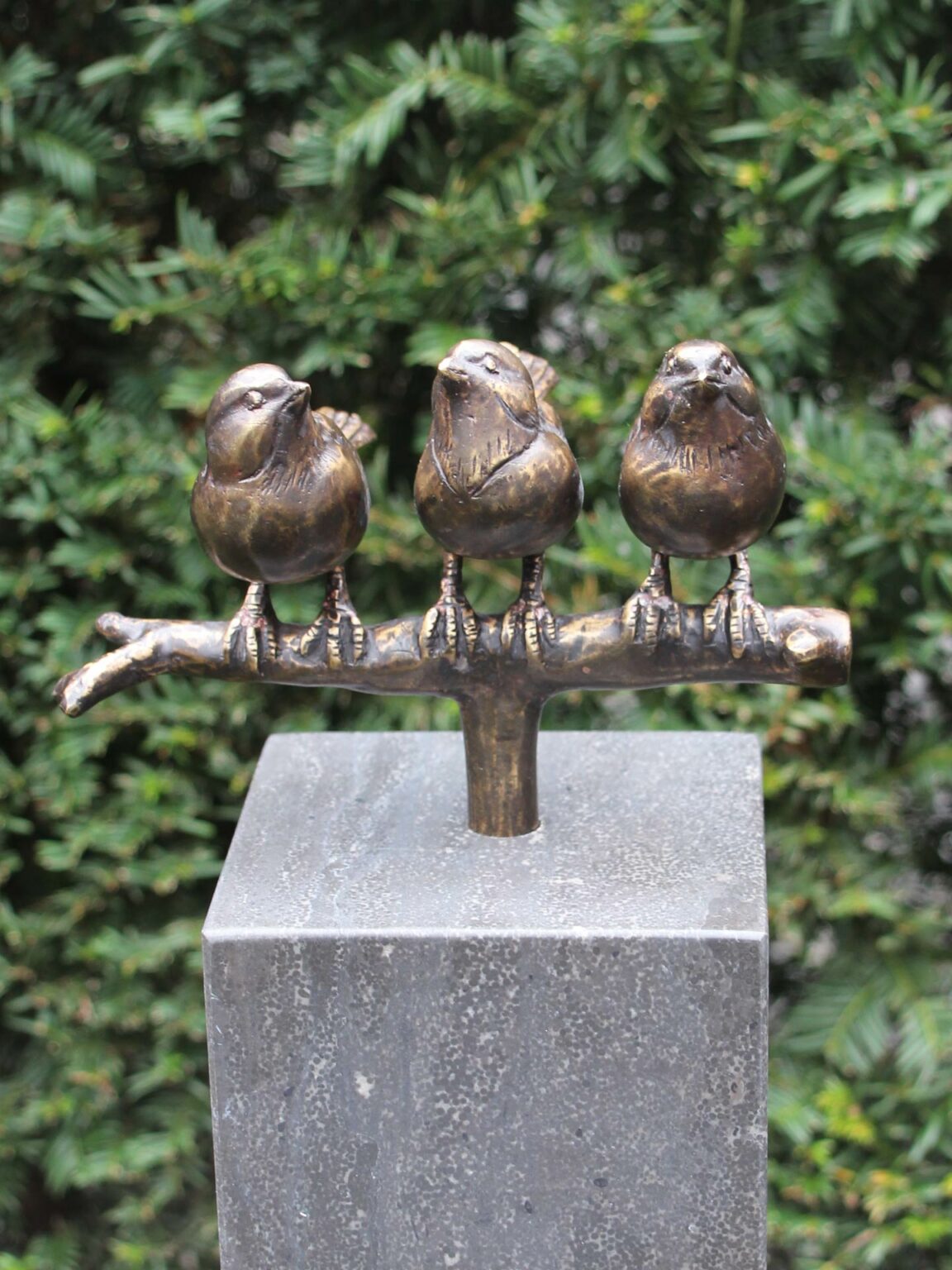 3 mussen op tak - Beeldenmarkt